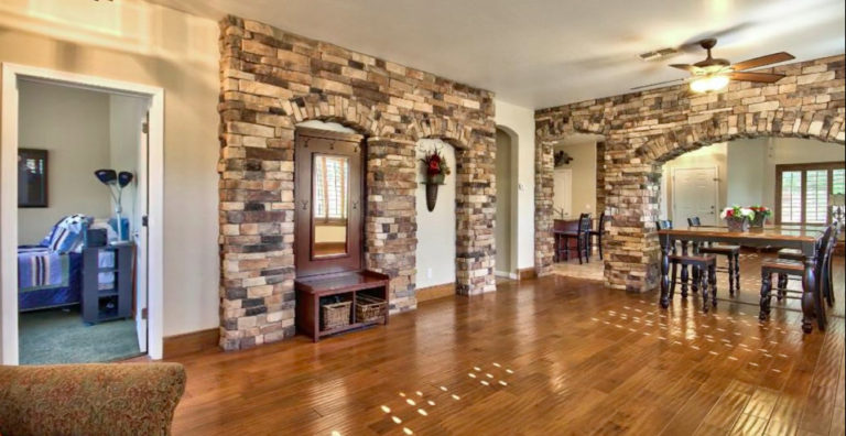 House Project: A Living Room Facelift - Everyday Reading