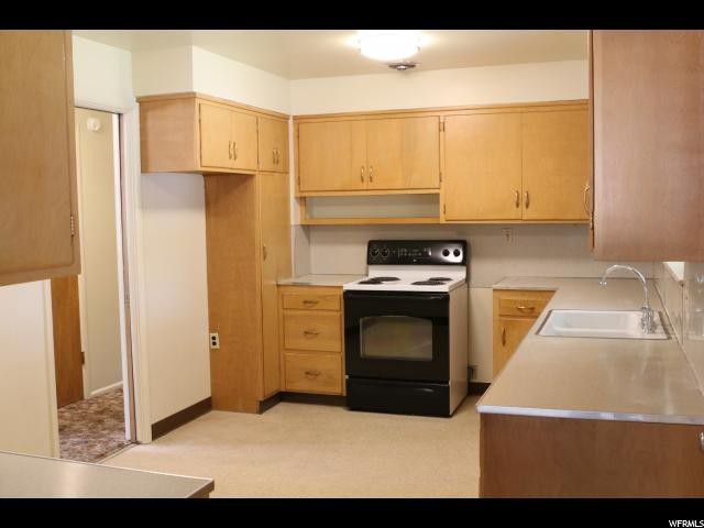 Kitchen - Everyday Reading