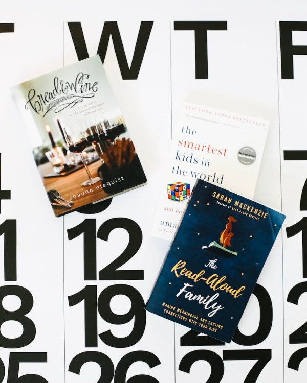 4 Books I'm Reading Right Now (+ My Team's Picks!) - Everyday Reading