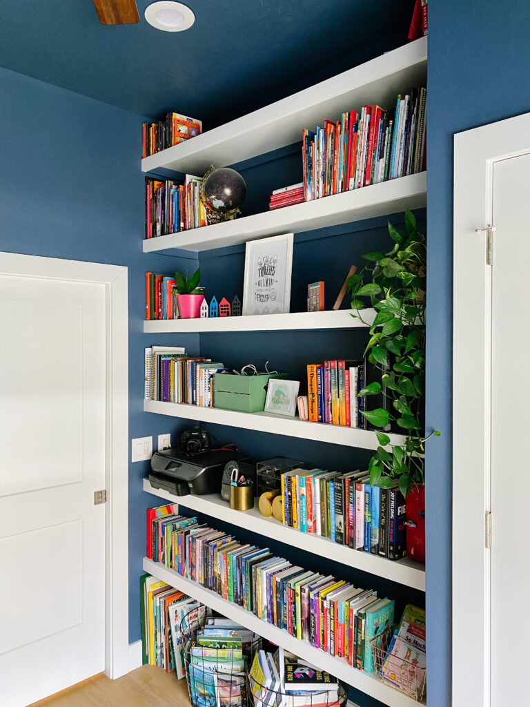 How I Organize My Bookshelves - Everyday Reading