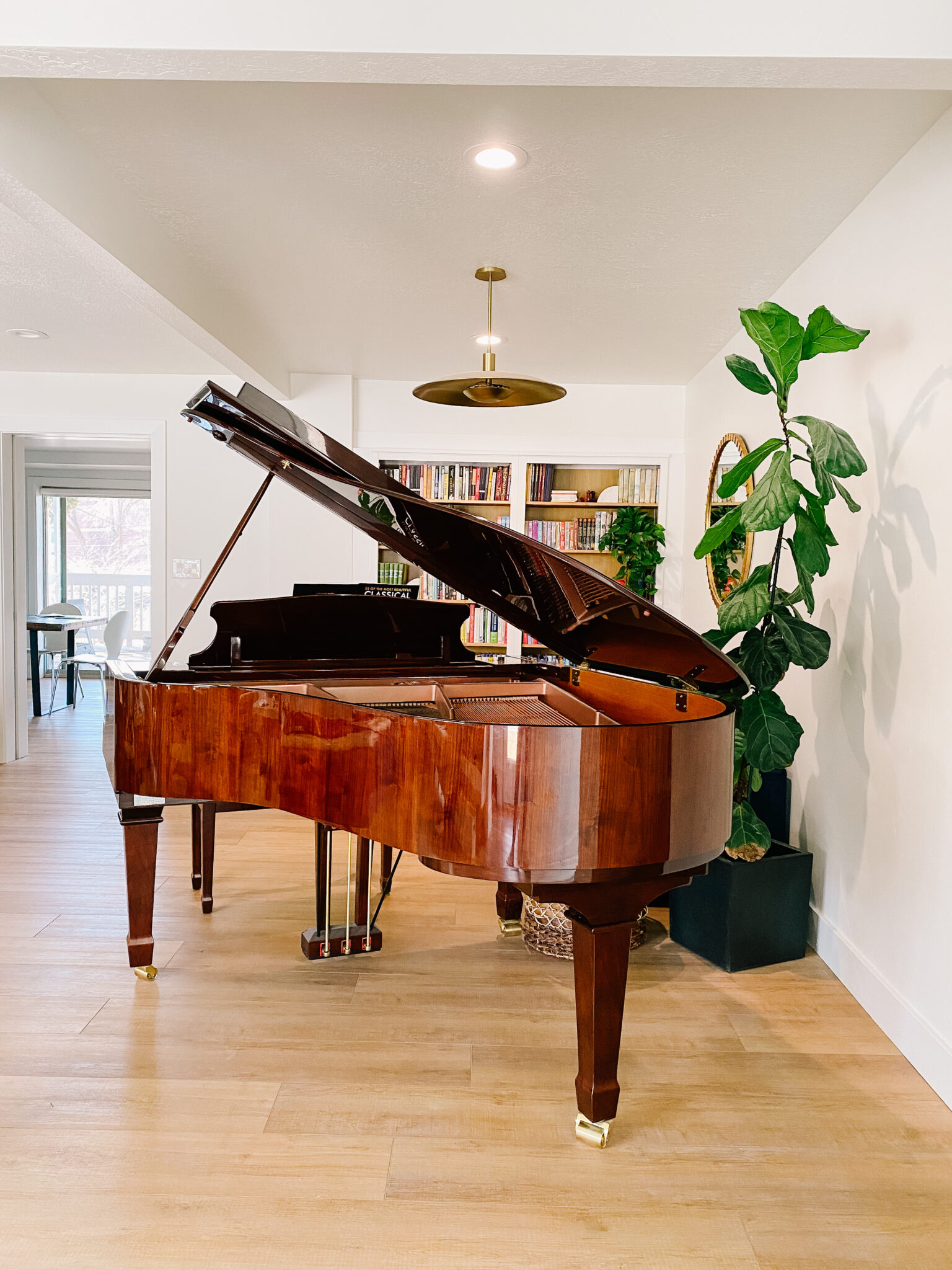 House Tour: Piano Nook - Everyday Reading