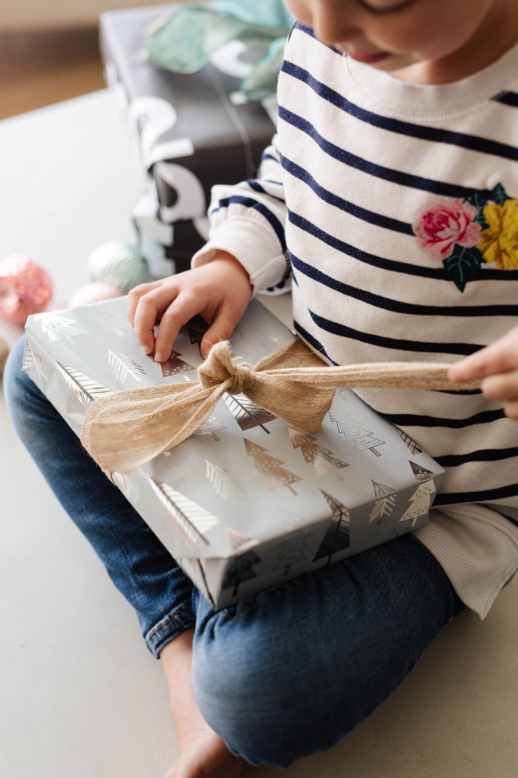 How We Handle Gifts for Siblings - Everyday Reading