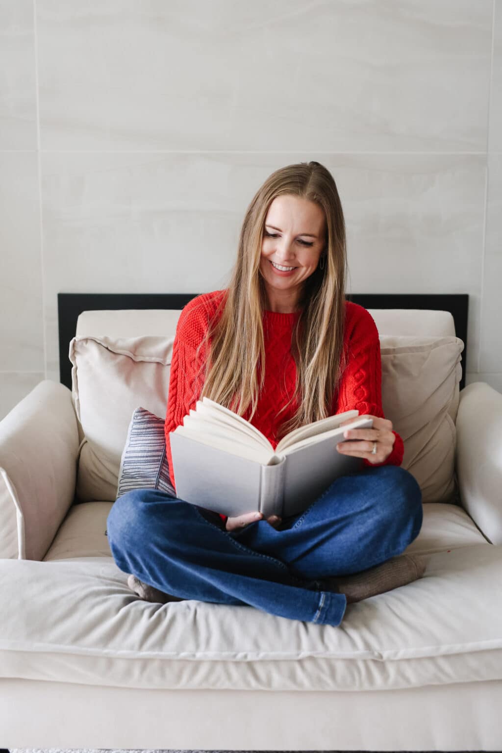 4 books I'm reading right now (+ my team's picks!) - Everyday Reading