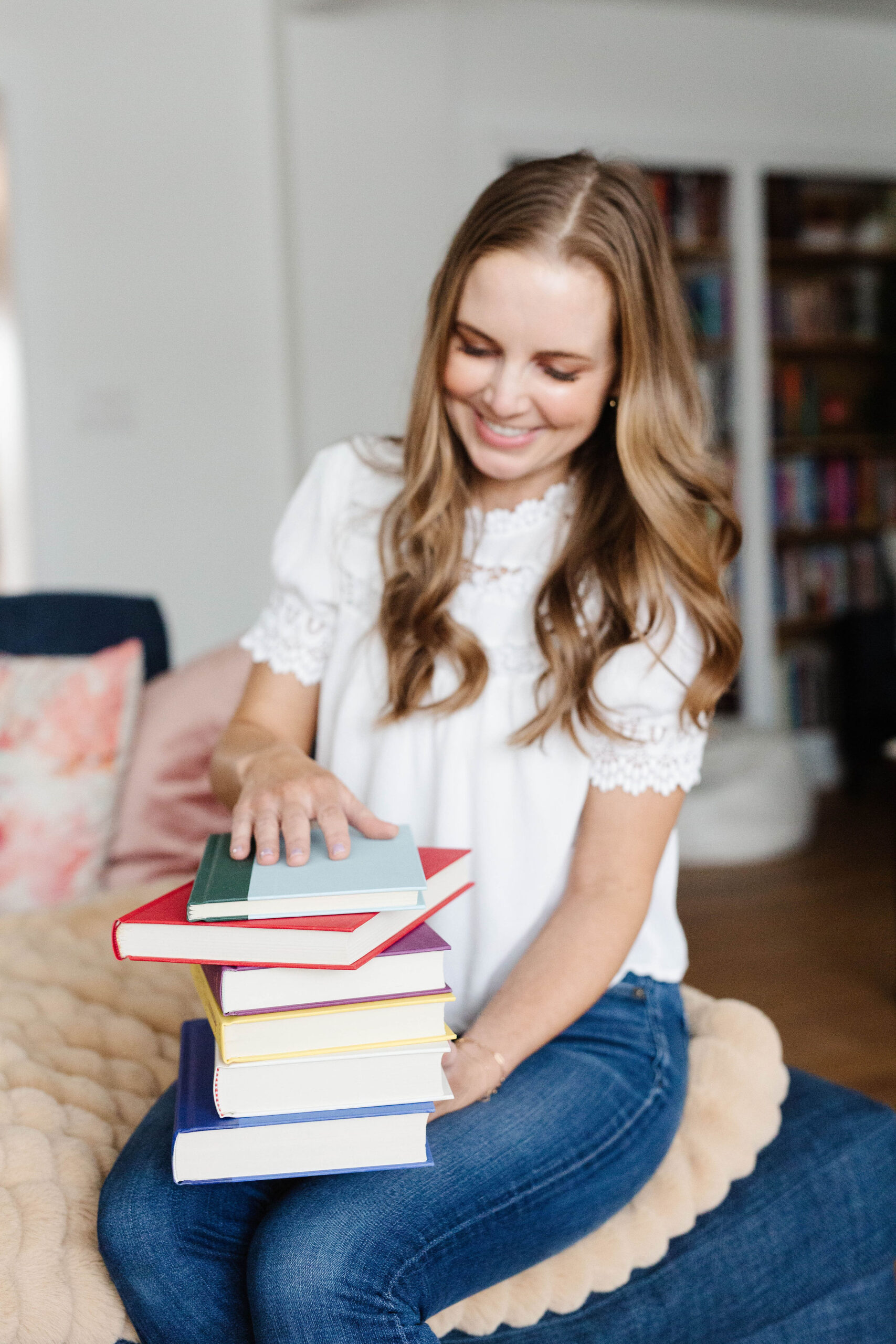 4 Books I'm Reading Right Now (+ my team's picks) - Everyday Reading